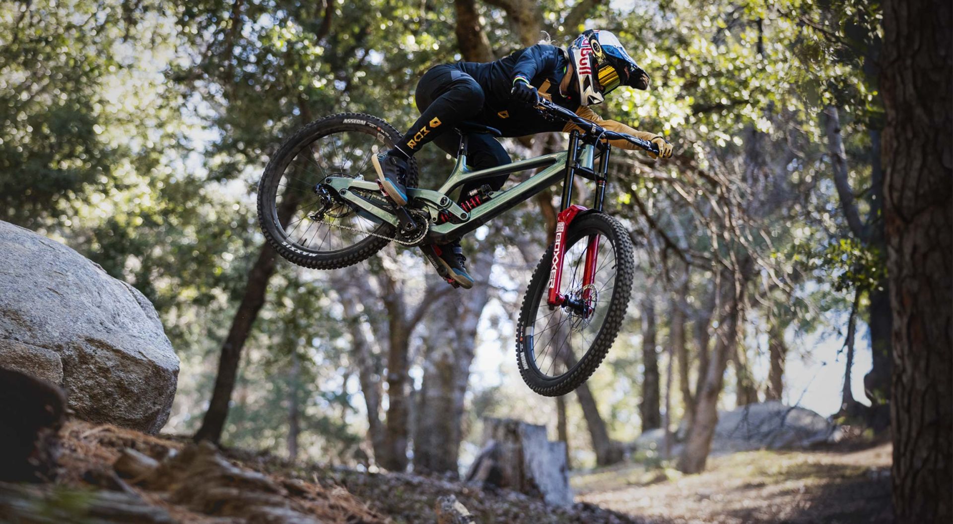 Downhill Bikes | TUES | The Fastest Way From Top to Bottom
