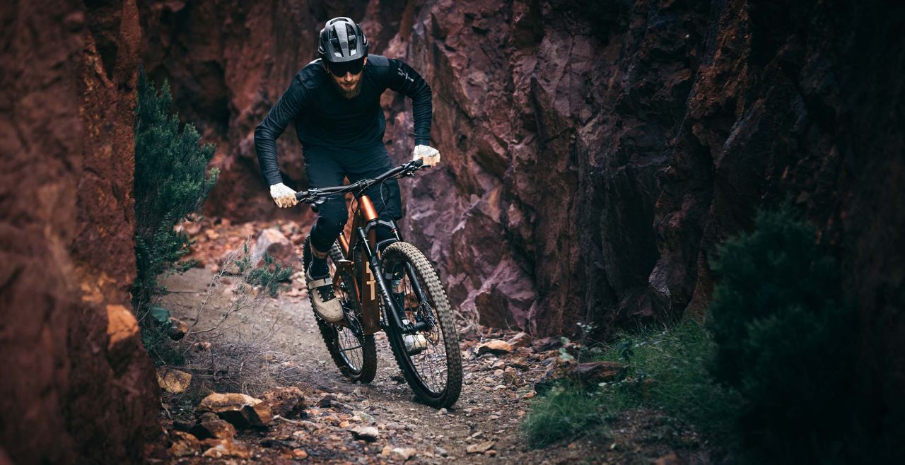 Trail Bike | IZZO Core 2